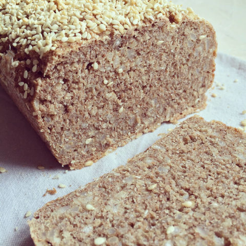 Pain au riz complet & sésame - Bowl and Spoon