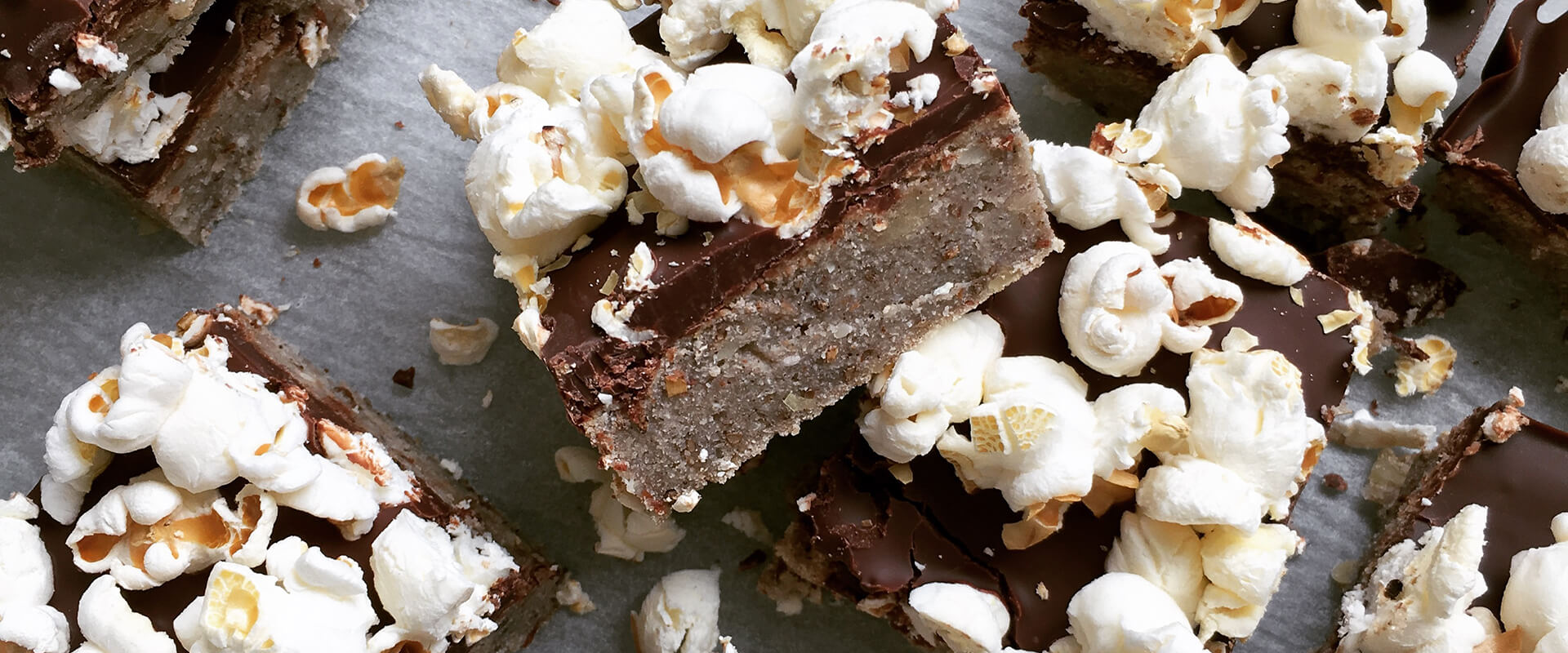 Biscuits au chocolat & popcorn - Bowl and Spoon